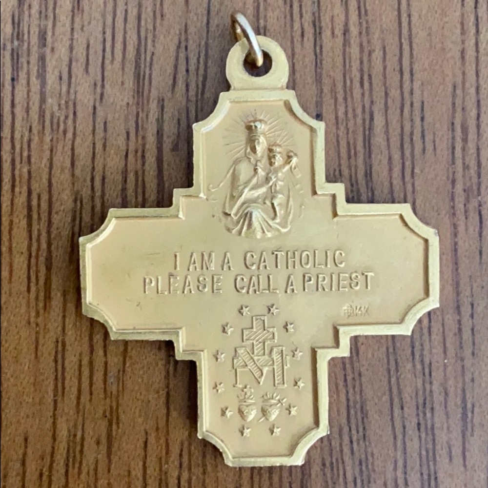 14k Yellow Gold Christian Cross Pendant - Gem